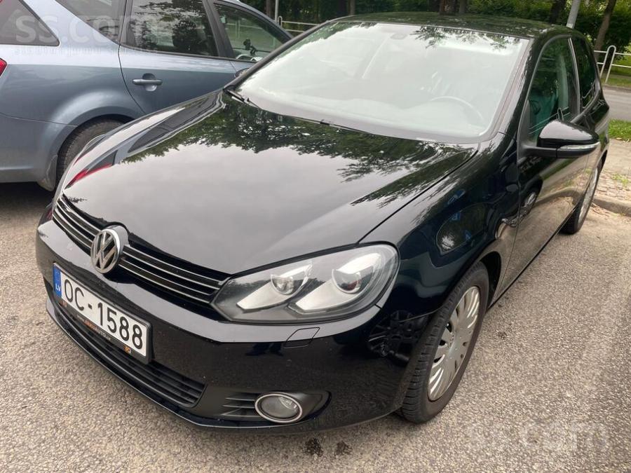 Black Volkswagen Golf 2010 in Riga, with an engine capacity of 1.40 L and mileage of 160 thousand km for 3800 €, photo 2 on AUTOMOTO.COM.LV