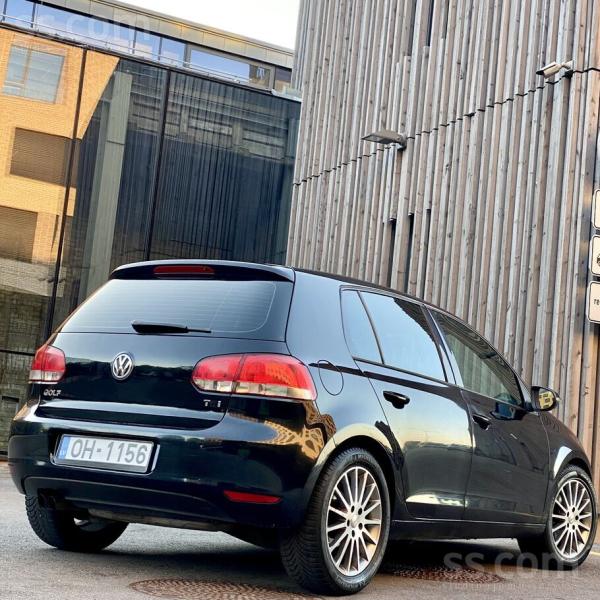 Black Volkswagen Golf 2010 in Jelgava, with an engine capacity of 1.40 L and mileage of 135 thousand km for 4500 €, photo 4 on AUTOMOTO.COM.LV