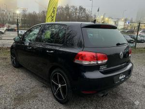 Black Volkswagen Golf 2010 in Vilnius, with an engine capacity of 1.39 L and mileage of 198 thousand km for 5000 €, photo 6 on AUTOMOTO.COM.LV