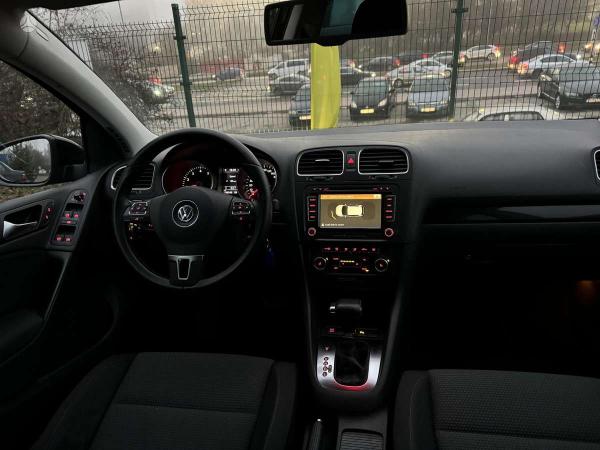 Melns Volkswagen Golf 2010 Viļņa, ar dzinēja tilpumu 1.39 L un nobraukumu 198 tūkst. km par 5000 €, foto 7 vietnē AUTOMOTO.COM.LV