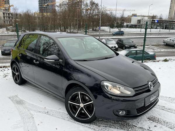 Black Volkswagen Golf 2010 in Vilnius, with an engine capacity of 1.39 L and mileage of 198 thousand km for 5000 €, photo 3 on AUTOMOTO.COM.LV