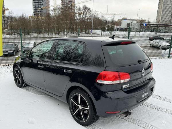 Black Volkswagen Golf 2010 in Vilnius, with an engine capacity of 1.39 L and mileage of 198 thousand km for 5000 €, photo 7 on AUTOMOTO.COM.LV