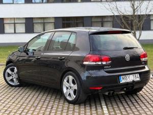 Black Volkswagen Golf 2010 in Kaunas, with an engine capacity of 1.39 L and mileage of 236 thousand km for 3000 €, photo 4 on AUTOMOTO.COM.LV