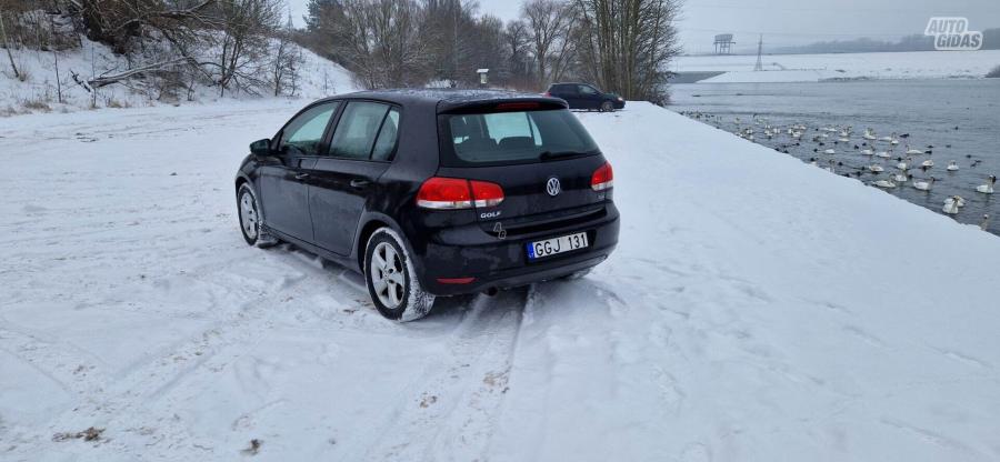Melns Volkswagen Golf 2010 Kauņa, ar dzinēja tilpumu 1.60 L un nobraukumu 251 tūkst. km par 3500 €, foto 3 vietnē AUTOMOTO.COM.LV