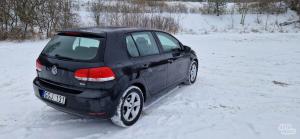 Melns Volkswagen Golf 2010 Kauņa, ar dzinēja tilpumu 1.60 L un nobraukumu 251 tūkst. km par 3500 €, foto 5 vietnē AUTOMOTO.COM.LV
