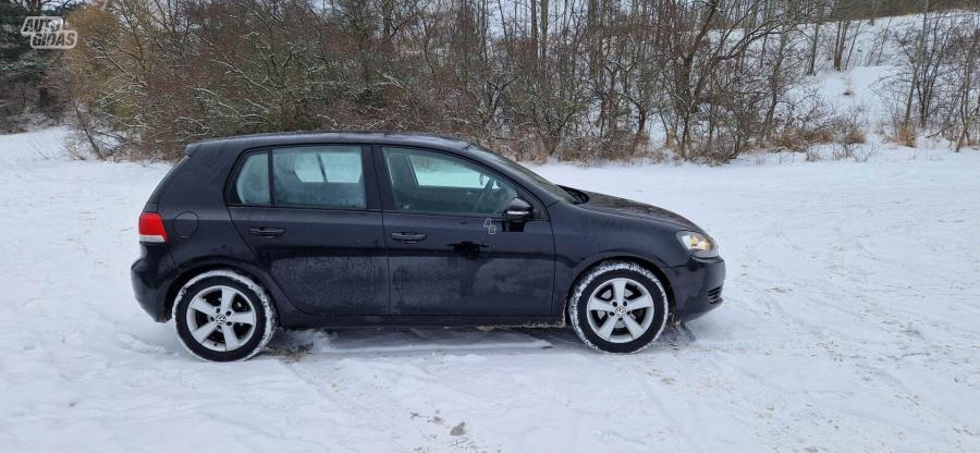 Melns Volkswagen Golf 2010 Kauņa, ar dzinēja tilpumu 1.60 L un nobraukumu 251 tūkst. km par 3500 €, foto 7 vietnē AUTOMOTO.COM.LV