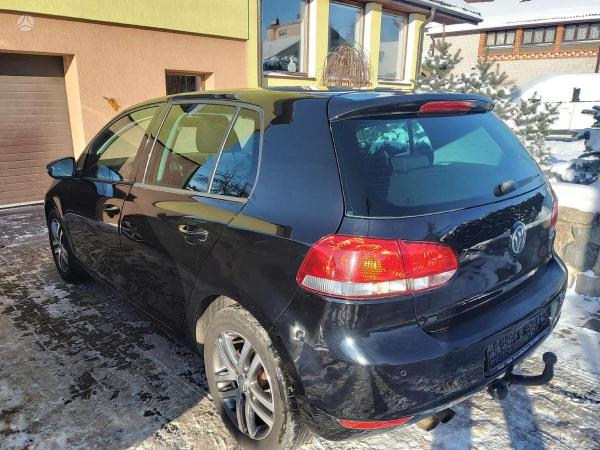Melns Volkswagen Golf 2010 Rokiškis, ar dzinēja tilpumu 1.39 L un nobraukumu 141 tūkst. km par 2900 €, foto 3 vietnē AUTOMOTO.COM.LV