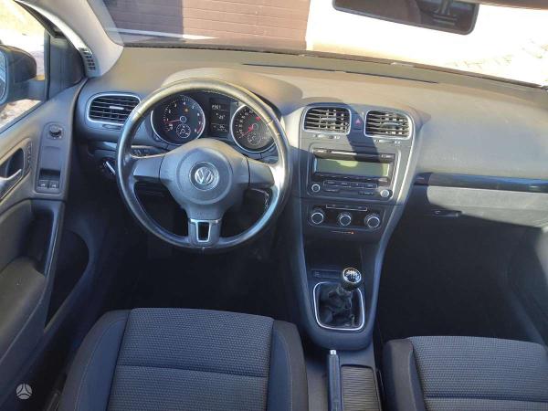 Melns Volkswagen Golf 2010 Rokiškis, ar dzinēja tilpumu 1.39 L un nobraukumu 141 tūkst. km par 2900 €, foto 6 vietnē AUTOMOTO.COM.LV