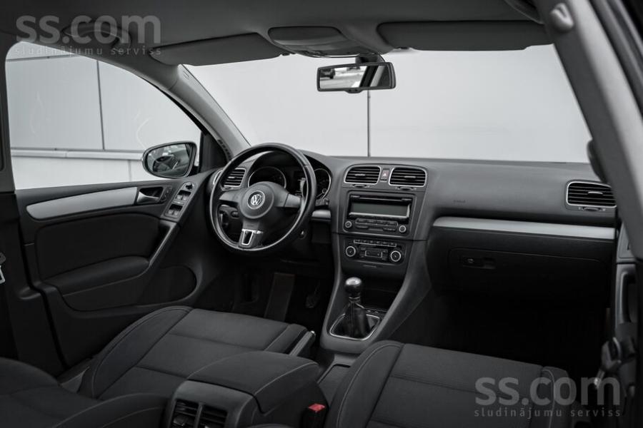 Black Volkswagen Golf 2010 in Riga, with an engine capacity of 1.40 L and mileage of 0 thousand km for 4995 €, photo 16 on AUTOMOTO.COM.LV
