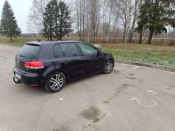 Melns Volkswagen Golf 2010 Kuršėnai, ar dzinēja tilpumu 1.97 L un nobraukumu 260 tūkst. km par 2150 €, foto 3 vietnē AUTOMOTO.COM.LV