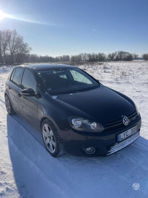 Melns Volkswagen Golf 2010 Kazlų Rūda, ar dzinēja tilpumu 1.20 L un nobraukumu 301 tūkst. km par 2500 €, foto 2 vietnē AUTOMOTO.COM.LV