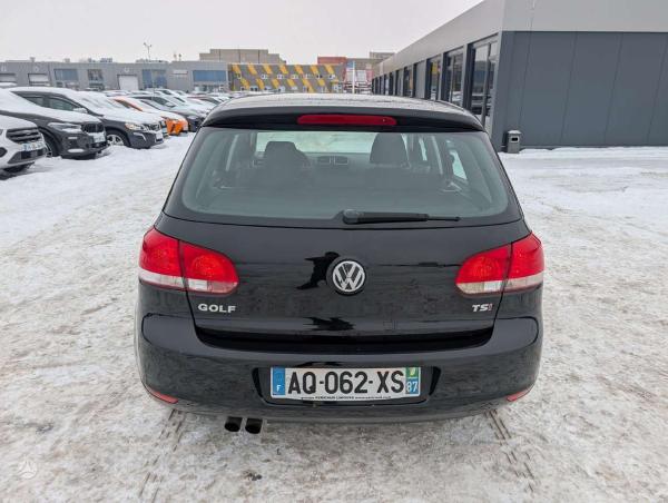 Black Volkswagen Golf 2010 in Taurage, with an engine capacity of 1.39 L and mileage of 162 thousand km for 4400 €, photo 6 on AUTOMOTO.COM.LV