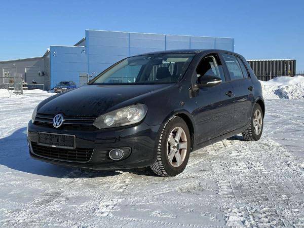 Melns Volkswagen Golf 2010 Marijampole, ar dzinēja tilpumu 1.60 L un nobraukumu 125 tūkst. km par 2600 €, foto 1 vietnē AUTOMOTO.COM.LV