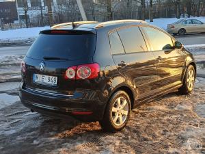 Melns Volkswagen Golf 2010 Kauņa, ar dzinēja tilpumu 1.60 L un nobraukumu 310 tūkst. km par 3900 €, foto 4 vietnē AUTOMOTO.COM.LV