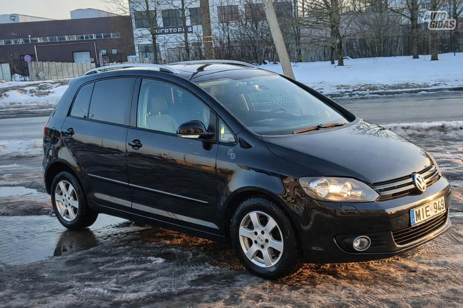 Melns Volkswagen Golf 2010 Kauņa, ar dzinēja tilpumu 1.60 L un nobraukumu 310 tūkst. km par 3900 €, foto 6 vietnē AUTOMOTO.COM.LV