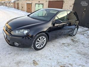 Black Volkswagen Golf 2010 in Akmene, with an engine capacity of 2.00 L and mileage of 385 thousand km for 4000 €, photo 3 on AUTOMOTO.COM.LV