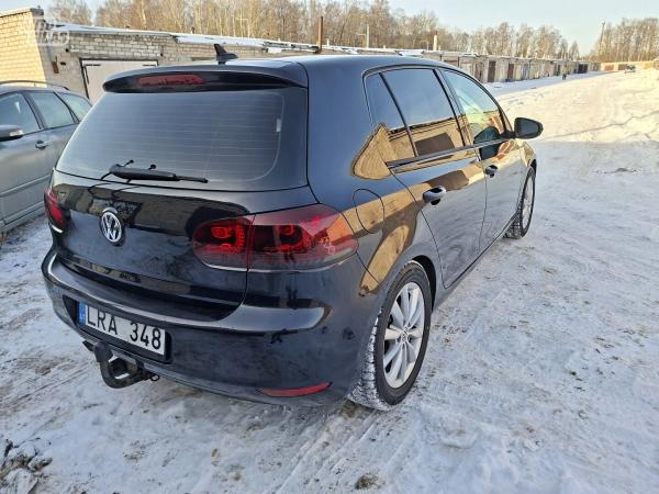 Black Volkswagen Golf 2010 in Akmene, with an engine capacity of 2.00 L and mileage of 385 thousand km for 4000 €, photo 6 on AUTOMOTO.COM.LV