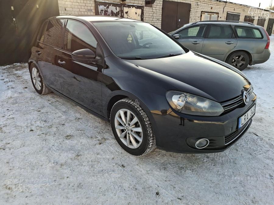 Black Volkswagen Golf 2010 in Akmene, with an engine capacity of 2.00 L and mileage of 385 thousand km for 4000 €, photo 8 on AUTOMOTO.COM.LV