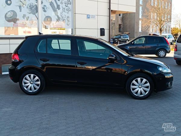 Melns Volkswagen Golf 2010 Kretinga, ar dzinēja tilpumu 1.60 L un nobraukumu 211 tūkst. km par 4950 €, foto 3 vietnē AUTOMOTO.COM.LV
