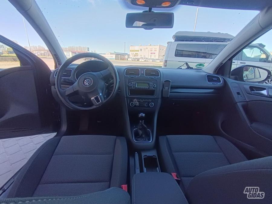Melns Volkswagen Golf 2010 Kretinga, ar dzinēja tilpumu 1.60 L un nobraukumu 211 tūkst. km par 4950 €, foto 14 vietnē AUTOMOTO.COM.LV