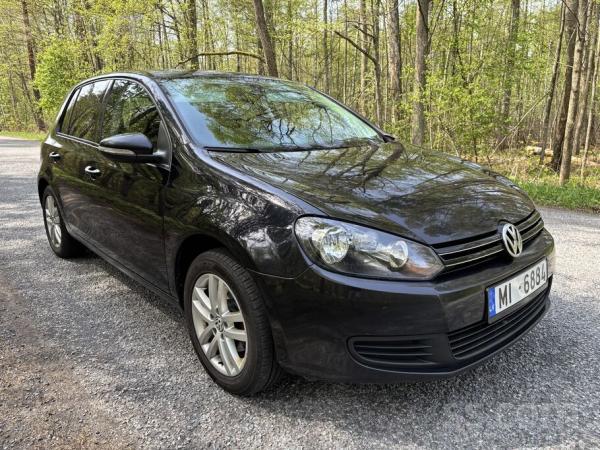 Black Volkswagen Golf 2010 in Riga, with an engine capacity of 1.60 L and mileage of 278 thousand km for 3200 €, photo 1 on AUTOMOTO.COM.LV