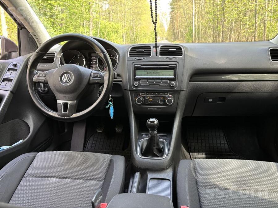 Melns Volkswagen Golf 2010 Rīga, ar dzinēja tilpumu 1.60 L un nobraukumu 278 tūkst. km par 3200 €, foto 16 vietnē AUTOMOTO.COM.LV