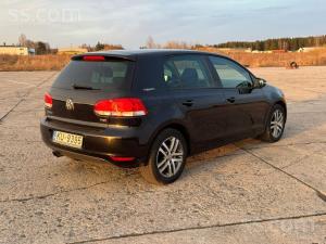 Melns Volkswagen Golf 2010 Rīga, ar dzinēja tilpumu 1.40 L un nobraukumu 0 tūkst. km par 3599 €, foto 6 vietnē AUTOMOTO.COM.LV