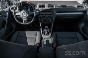 Melns Volkswagen Golf 2010 Rīga, ar dzinēja tilpumu 1.60 L un nobraukumu 334 tūkst. km par 3200 €, foto 6 vietnē AUTOMOTO.COM.LV