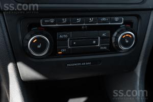 Melns Volkswagen Golf 2010 Rīga, ar dzinēja tilpumu 1.60 L un nobraukumu 334 tūkst. km par 3200 €, foto 13 vietnē AUTOMOTO.COM.LV
