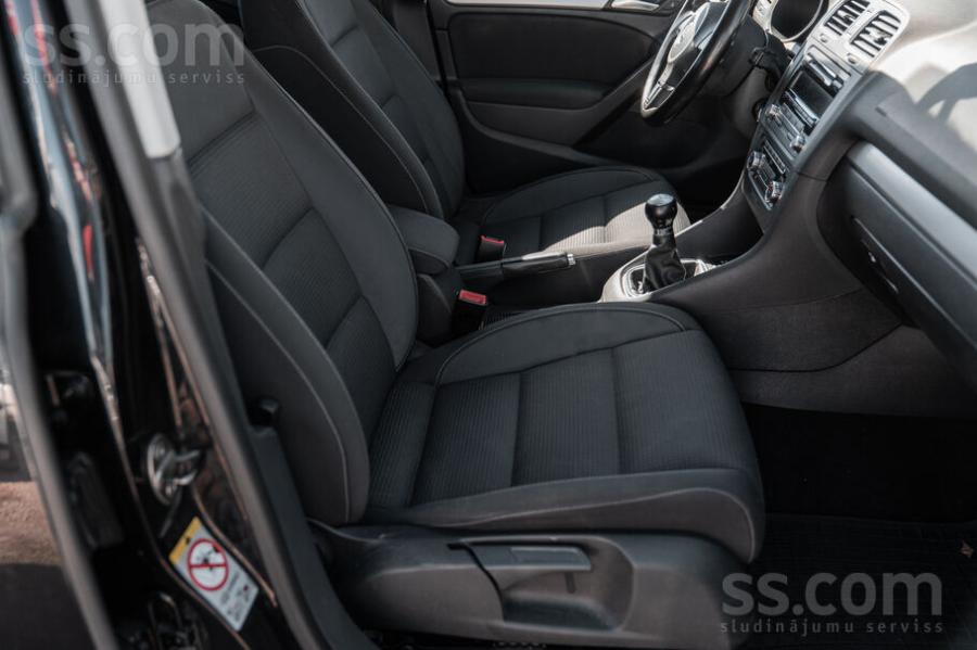 Melns Volkswagen Golf 2010 Rīga, ar dzinēja tilpumu 1.60 L un nobraukumu 334 tūkst. km par 3200 €, foto 15 vietnē AUTOMOTO.COM.LV