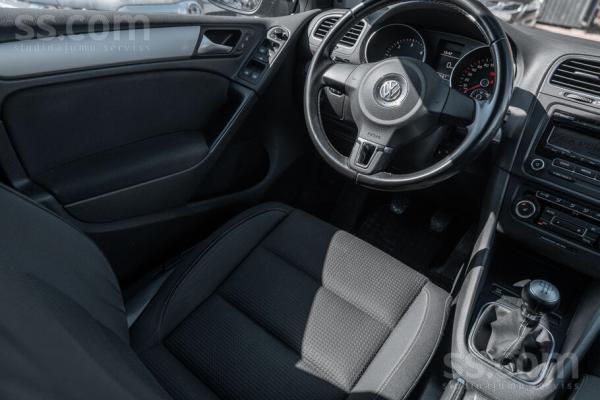Black Volkswagen Golf 2010 in Riga, with an engine capacity of 1.60 L and mileage of 334 thousand km for 3200 €, photo 6 on AUTOMOTO.COM.LV