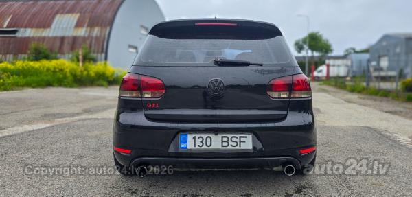 Melns Volkswagen Golf 2010 Tallina, ar dzinēja tilpumu 2.00 L un nobraukumu 199 tūkst. km par 7500 €, foto 4 vietnē AUTOMOTO.COM.LV