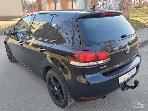 Melns Volkswagen Golf 2010 Alīta, ar dzinēja tilpumu 1.60 L un nobraukumu 294 tūkst. km par 4400 €, foto 2 vietnē AUTOMOTO.COM.LV