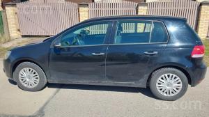 Melns Volkswagen Golf 2010 Rīga, ar dzinēja tilpumu 1.40 L un nobraukumu 184 tūkst. km par 3900 €, foto  vietnē AUTOMOTO.COM.LV