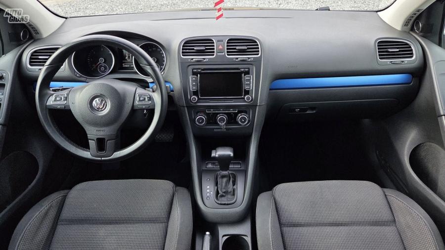 Black Volkswagen Golf 2010 in Alytus, with an engine capacity of 2.00 L and mileage of 206 thousand km for 5000 €, photo 12 on AUTOMOTO.COM.LV