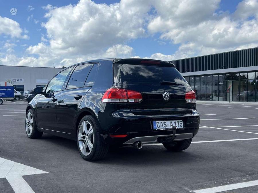 Melns Volkswagen Golf 2010 Kauņa, ar dzinēja tilpumu 1.60 L un nobraukumu 291 tūkst. km par 4350 €, foto 5 vietnē AUTOMOTO.COM.LV