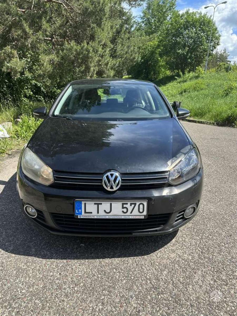 Melns Volkswagen Golf 2010 Viļņa, ar dzinēja tilpumu 1.39 L un nobraukumu 240 tūkst. km par 1200 €, foto 1 vietnē AUTOMOTO.COM.LV