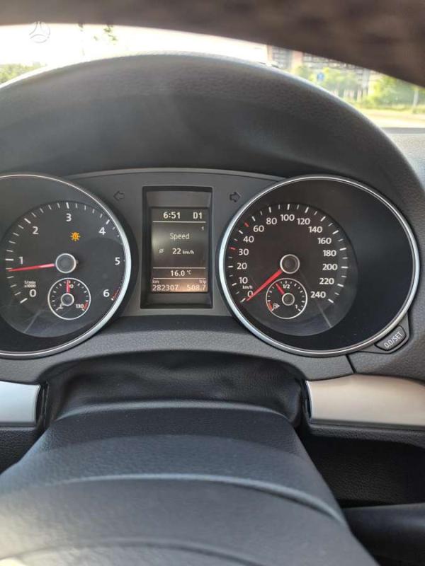 Melns Volkswagen Golf 2010 Viļņa, ar dzinēja tilpumu 1.97 L un nobraukumu 282 tūkst. km par 4200 €, foto 5 vietnē AUTOMOTO.COM.LV