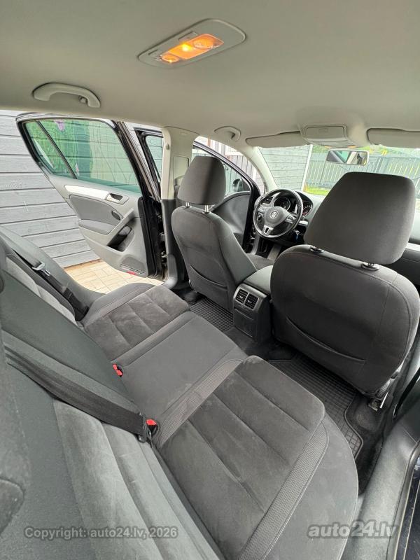 Melns Volkswagen Golf 2010 Tallina, ar dzinēja tilpumu 1.60 L un nobraukumu 367 tūkst. km par 3200 €, foto 8 vietnē AUTOMOTO.COM.LV