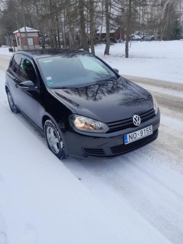 Black Volkswagen Golf 2010 in Riga, with an engine capacity of 1.20 L and mileage of 213 thousand km for 3450 €, photo 2 on AUTOMOTO.COM.LV