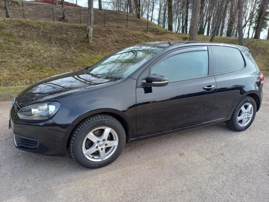 Melns Volkswagen Golf 2010 Rīga, ar dzinēja tilpumu 1.20 L un nobraukumu 213 tūkst. km par 3450 €, foto 4 vietnē AUTOMOTO.COM.LV