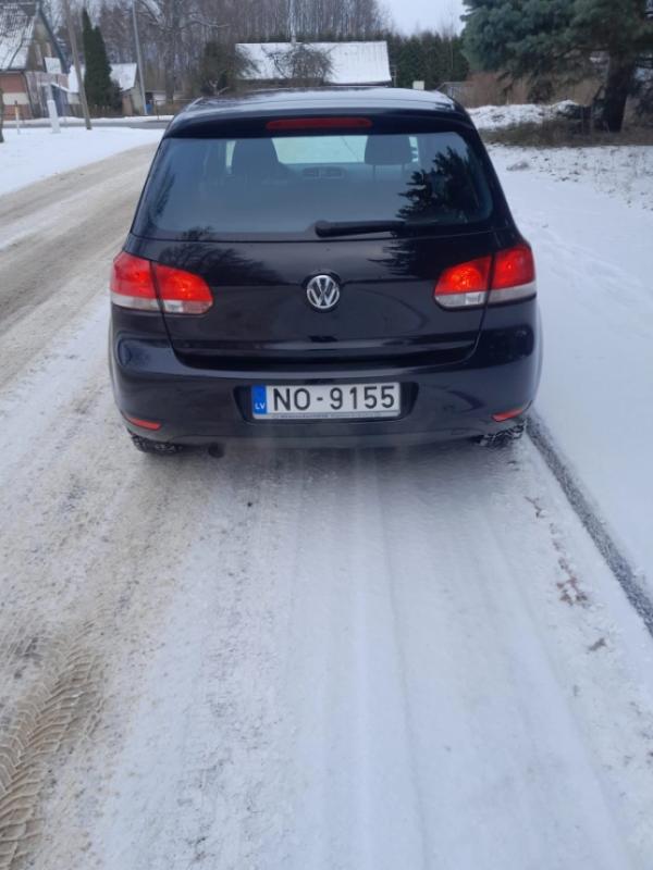 Black Volkswagen Golf 2010 in Riga, with an engine capacity of 1.20 L and mileage of 213 thousand km for 3450 €, photo 9 on AUTOMOTO.COM.LV