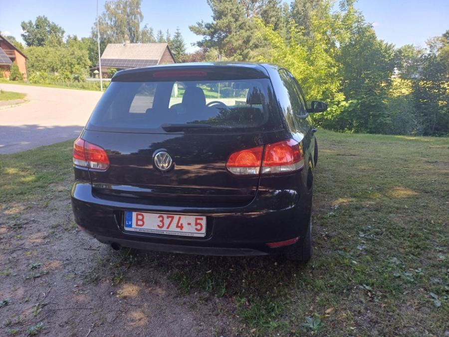Melns Volkswagen Golf 2010 Rīga, ar dzinēja tilpumu 1.20 L un nobraukumu 213 tūkst. km par 3450 €, foto 14 vietnē AUTOMOTO.COM.LV