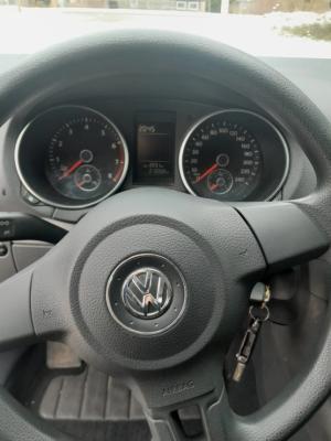 Melns Volkswagen Golf 2010 Rīga, ar dzinēja tilpumu 1.20 L un nobraukumu 213 tūkst. km par 3450 €, foto 15 vietnē AUTOMOTO.COM.LV