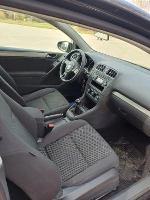 Melns Volkswagen Golf 2010 Rīga, ar dzinēja tilpumu 1.20 L un nobraukumu 213 tūkst. km par 3450 €, foto 16 vietnē AUTOMOTO.COM.LV