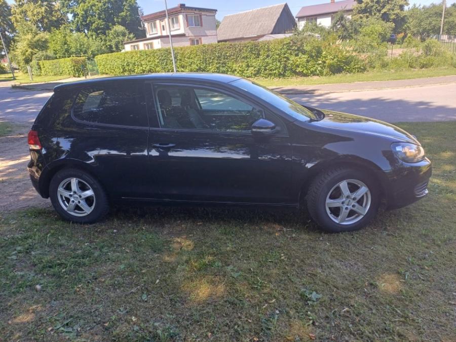 Melns Volkswagen Golf 2010 Rīga, ar dzinēja tilpumu 1.20 L un nobraukumu 213 tūkst. km par 3450 €, foto 17 vietnē AUTOMOTO.COM.LV