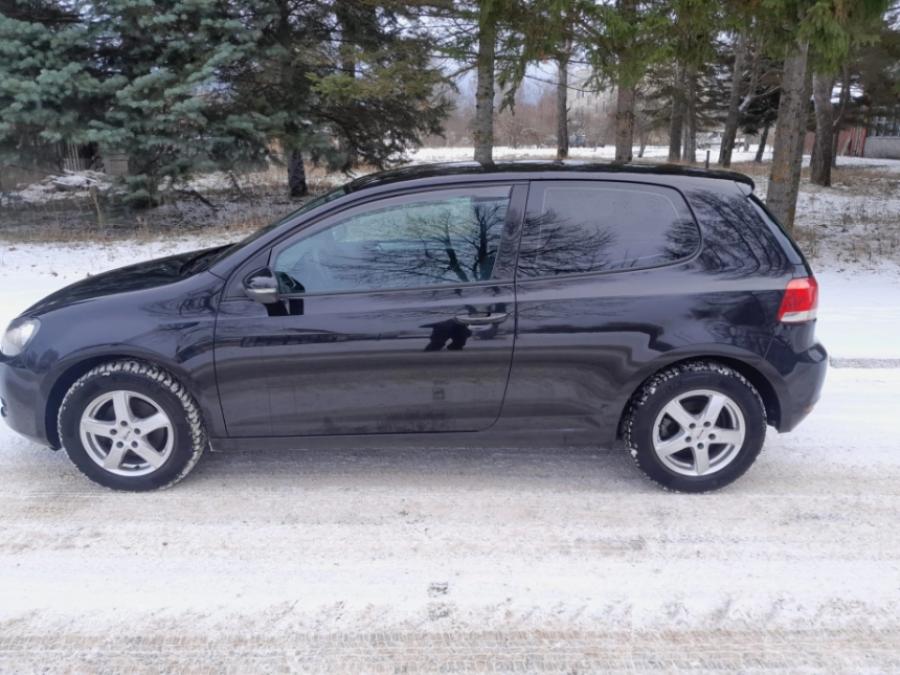 Melns Volkswagen Golf 2010 Rīga, ar dzinēja tilpumu 1.20 L un nobraukumu 213 tūkst. km par 3450 €, foto 25 vietnē AUTOMOTO.COM.LV