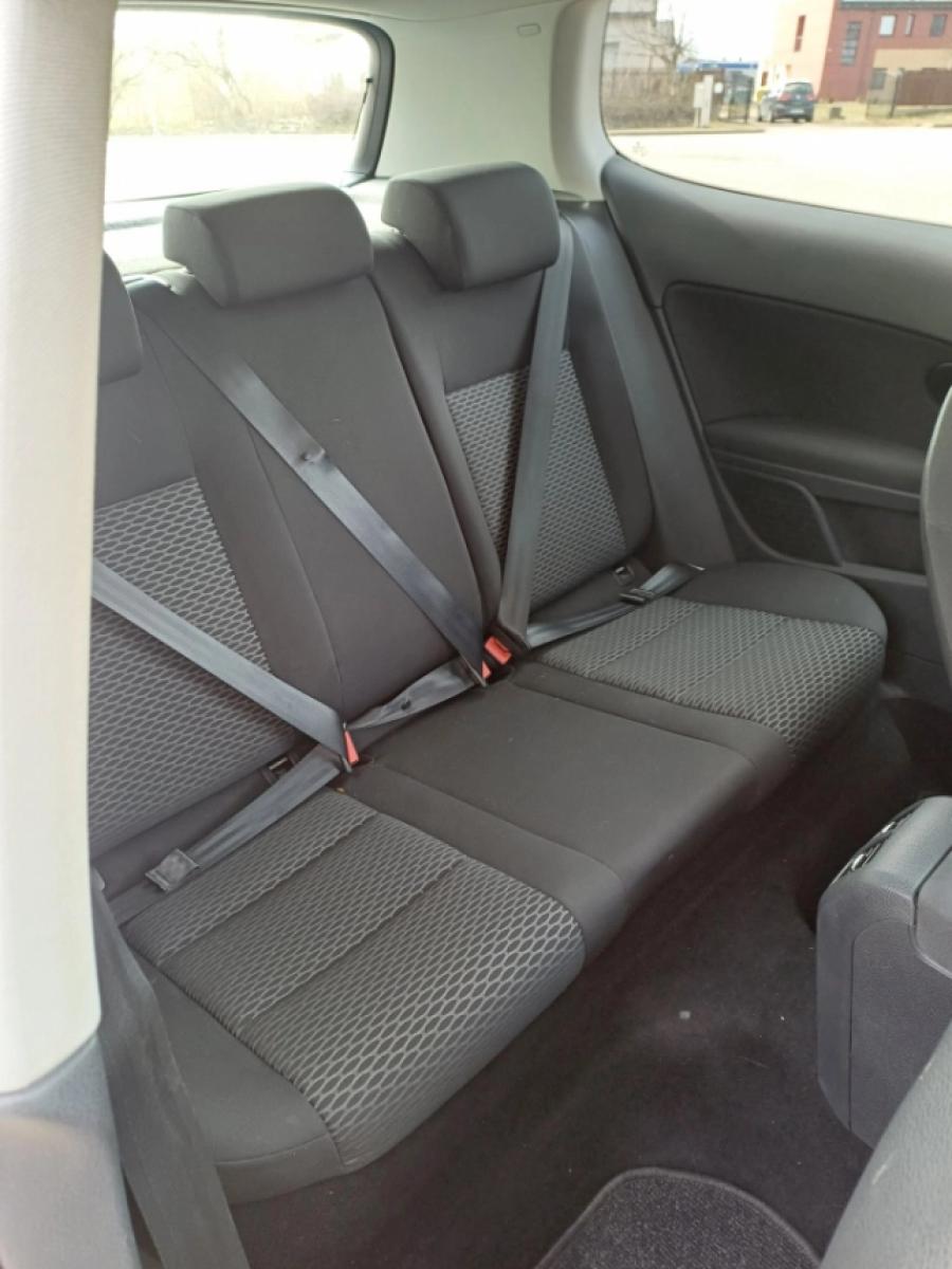 Melns Volkswagen Golf 2010 Rīga, ar dzinēja tilpumu 1.20 L un nobraukumu 213 tūkst. km par 3450 €, foto 26 vietnē AUTOMOTO.COM.LV