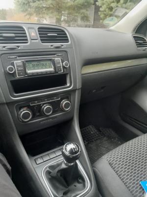 Melns Volkswagen Golf 2010 Rīga, ar dzinēja tilpumu 1.20 L un nobraukumu 213 tūkst. km par 3450 €, foto 28 vietnē AUTOMOTO.COM.LV