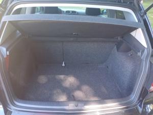 Melns Volkswagen Golf 2010 Rīga, ar dzinēja tilpumu 1.20 L un nobraukumu 213 tūkst. km par 3450 €, foto 44 vietnē AUTOMOTO.COM.LV